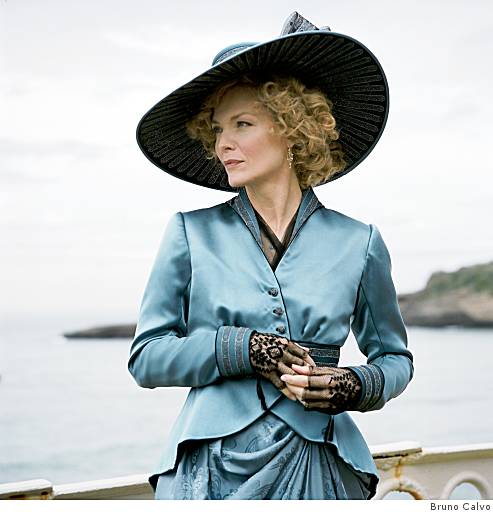 Review: Pfeiffer at her peak in 'Cheri'