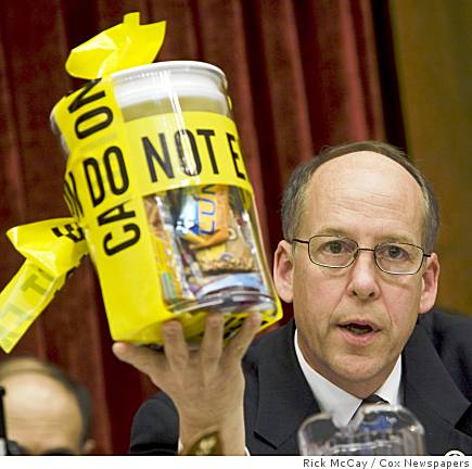 Peanut company owner pleads Fifth in hearing