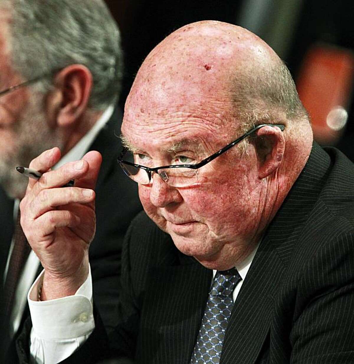 Impeachment panel ends testimony on judge