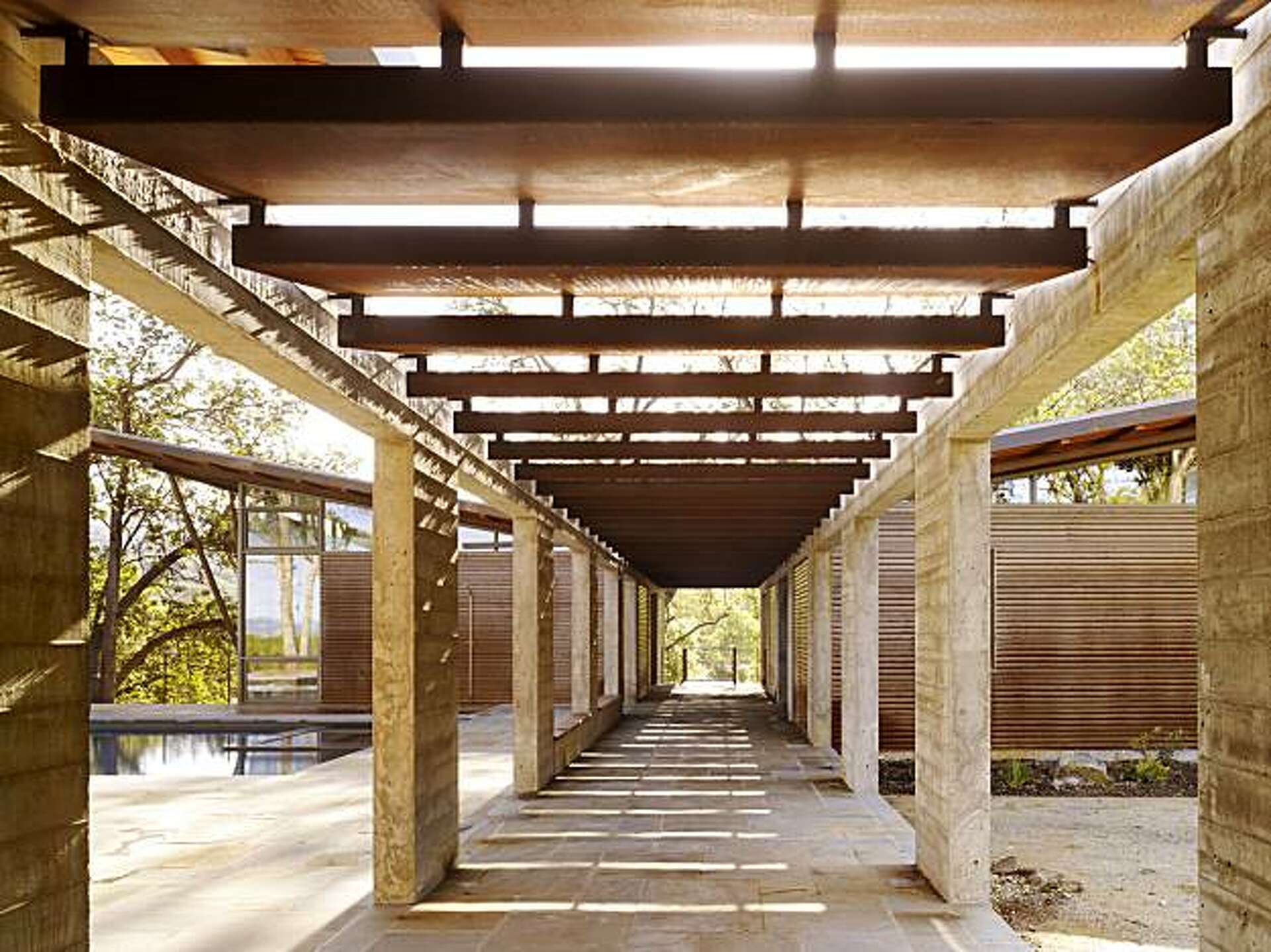 Dramatic Alexander Valley retreat