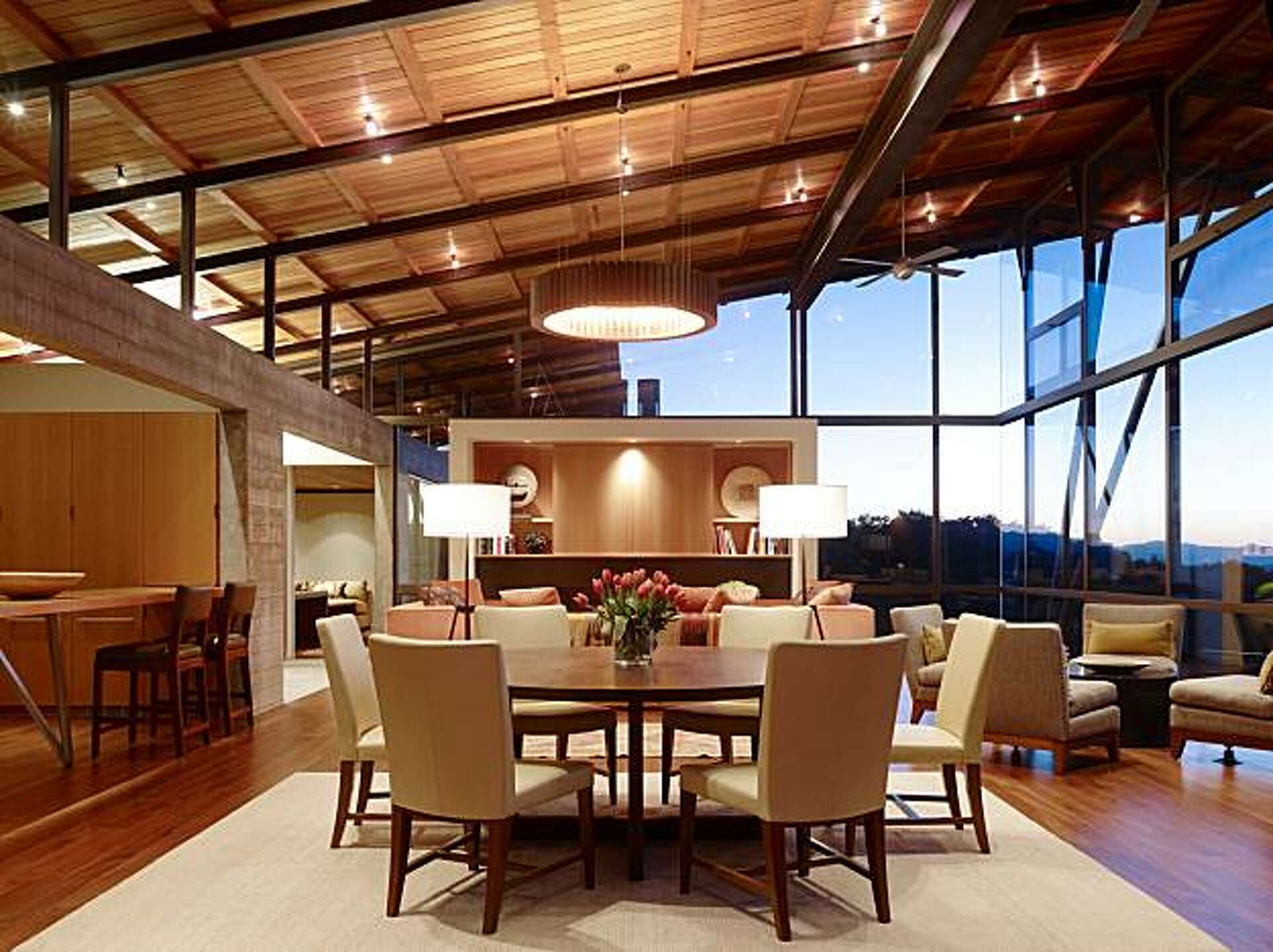 Dramatic Alexander Valley retreat
