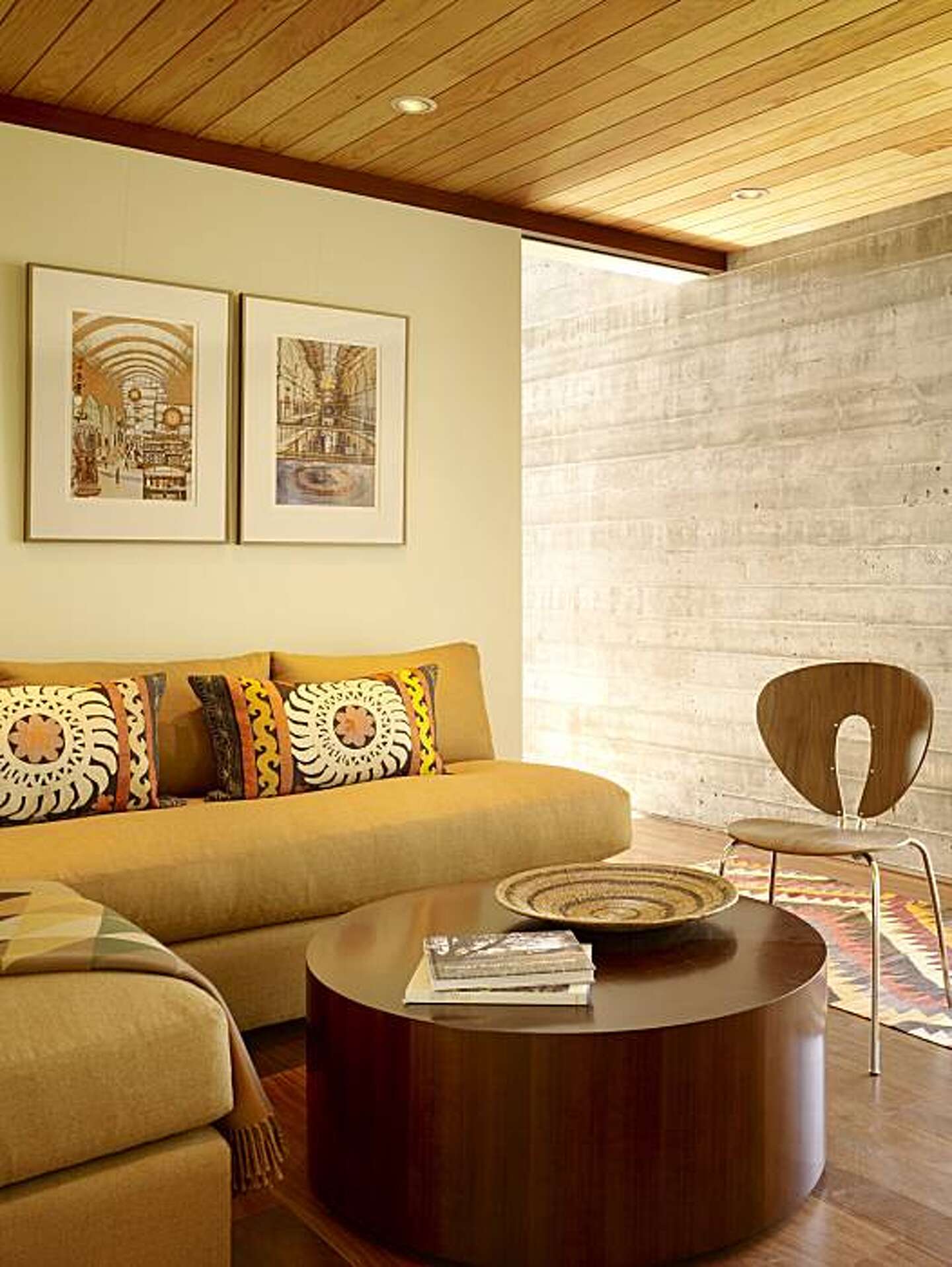 Dramatic Alexander Valley retreat