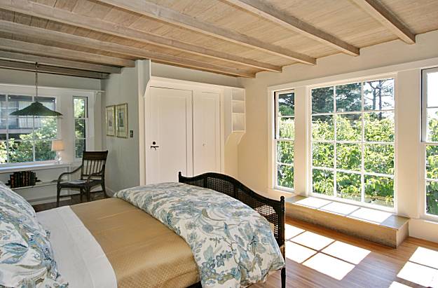 Berkeley home on woodsy lot
