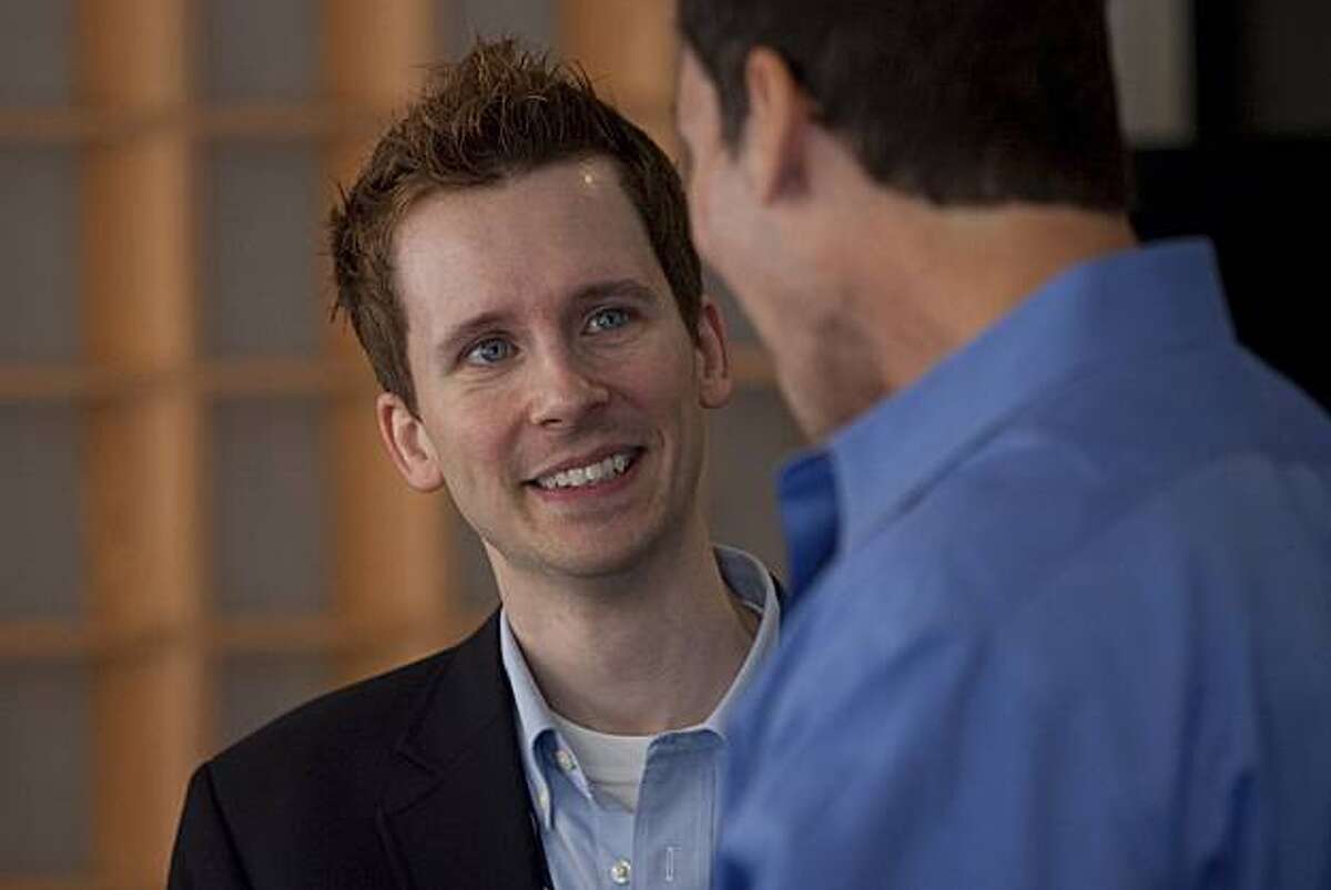 Gay journalists shift focus to keeping jobs
