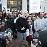 Ron Dellums, former congressman and Oakland mayor, dies at age 82 - SFGate
