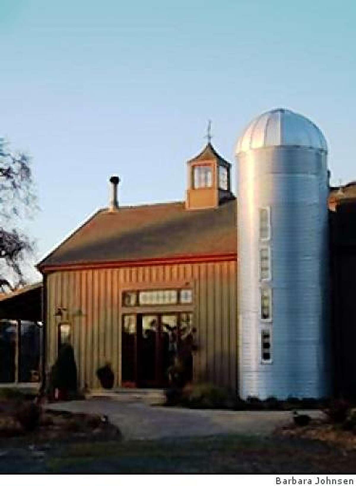 Designer's not-so-old-fashioned barn raising