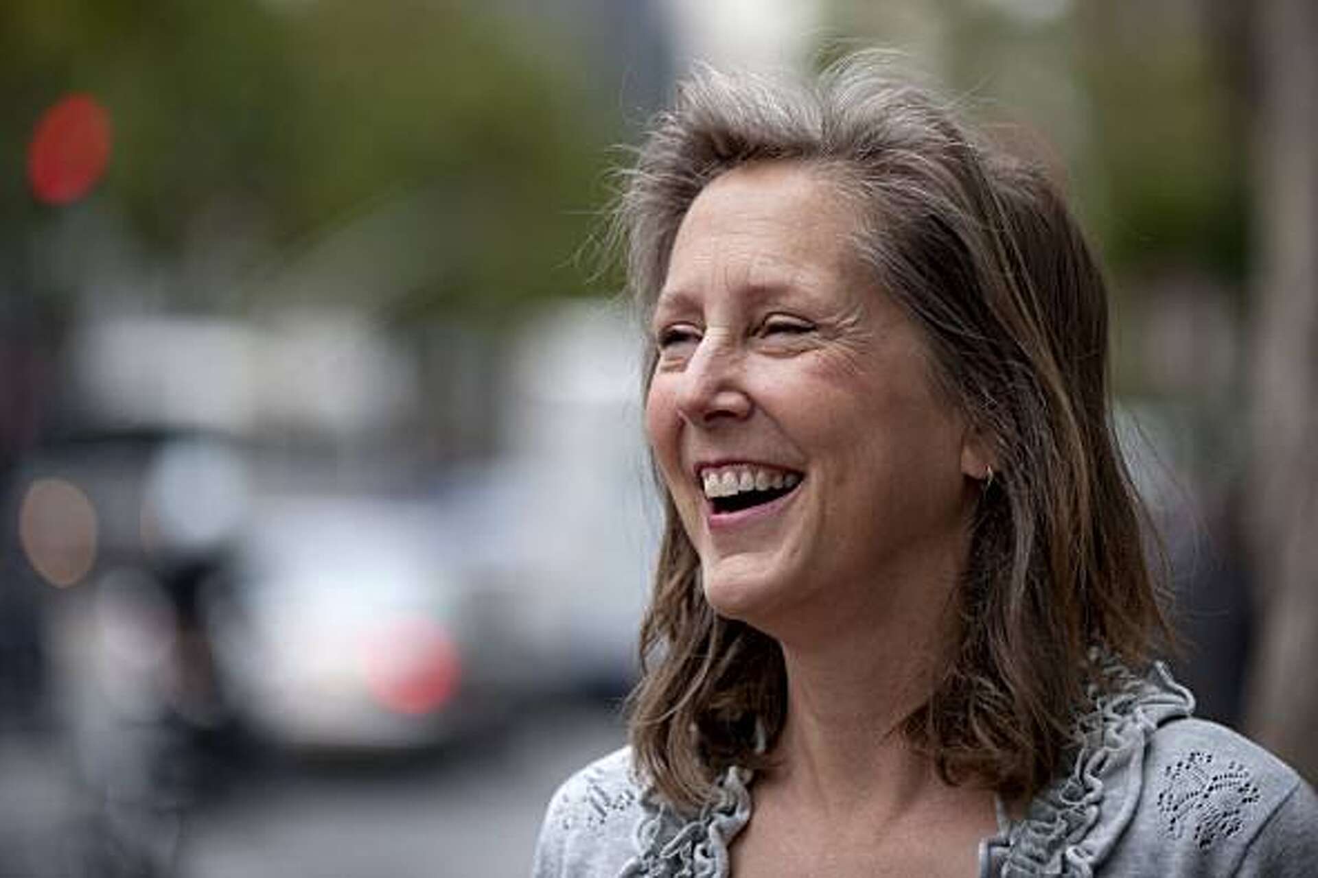 Mary Roach discusses 'Packing for Mars'