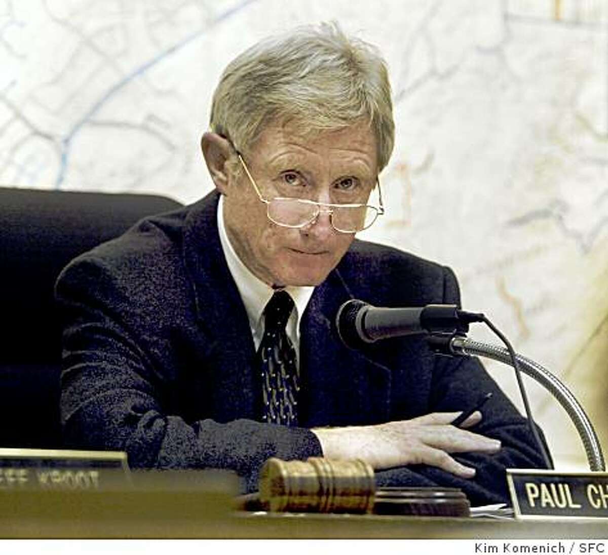 Outsider or insider to replace S.F. chief?