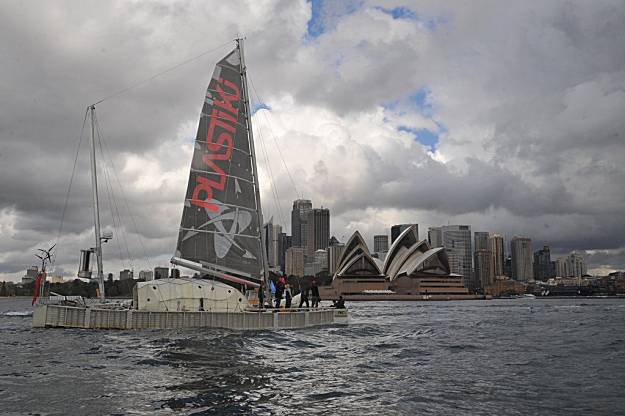 Plastiki arrives in Sydney