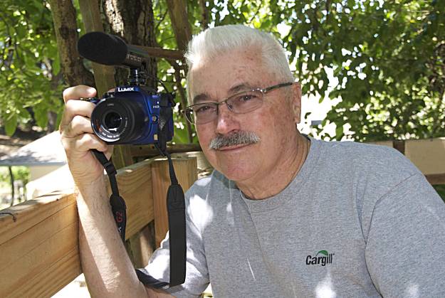 Photographer relives his childhood
