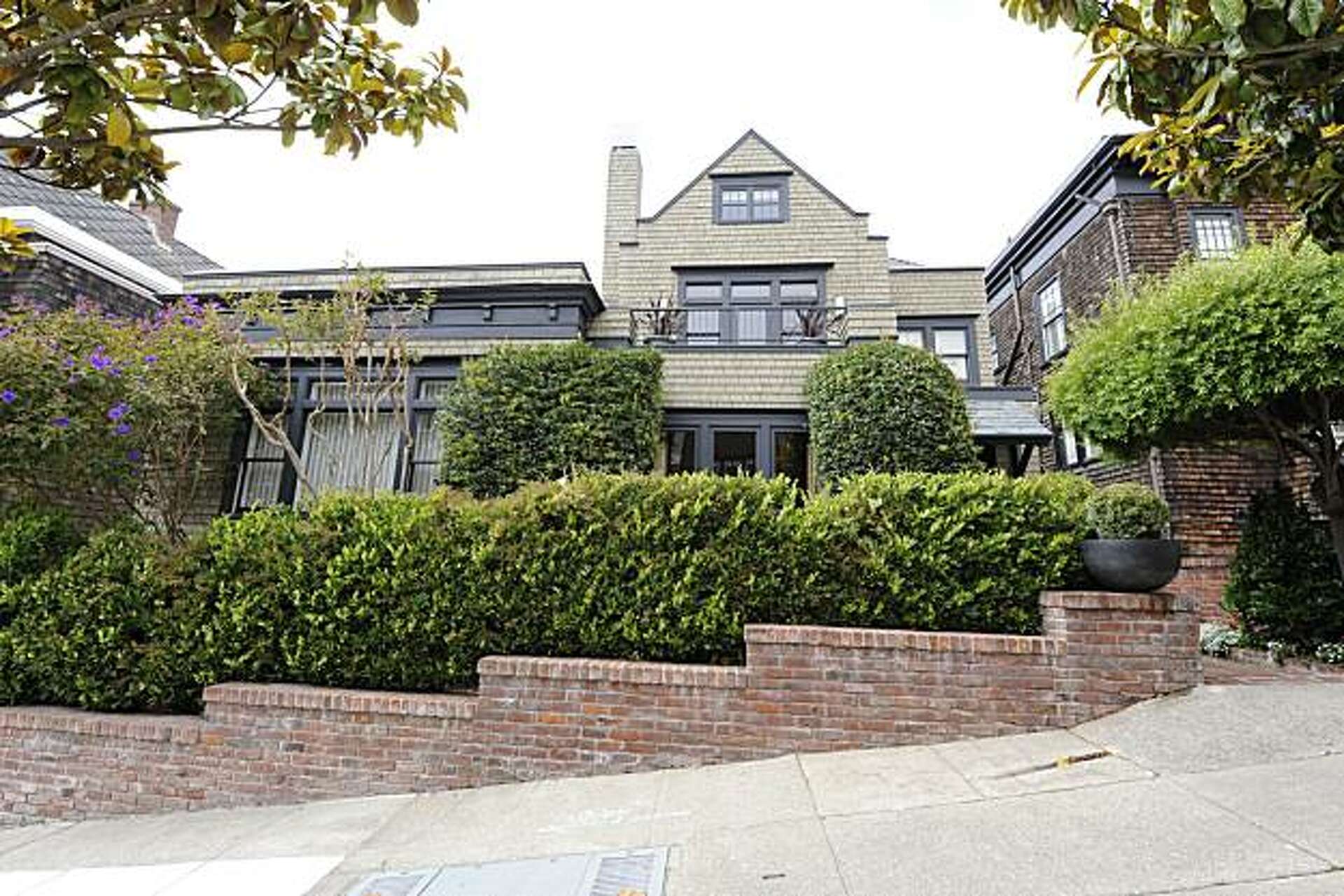 Executive Jonathan Zakin, yachtsman Paul Cayard selling homes