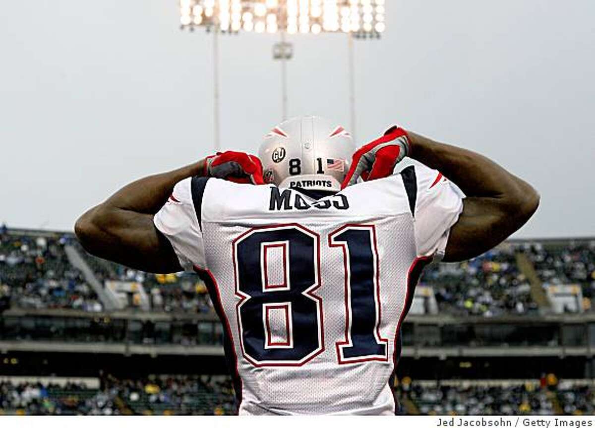 Patriots' Moss, Jordan get last laugh on Raiders