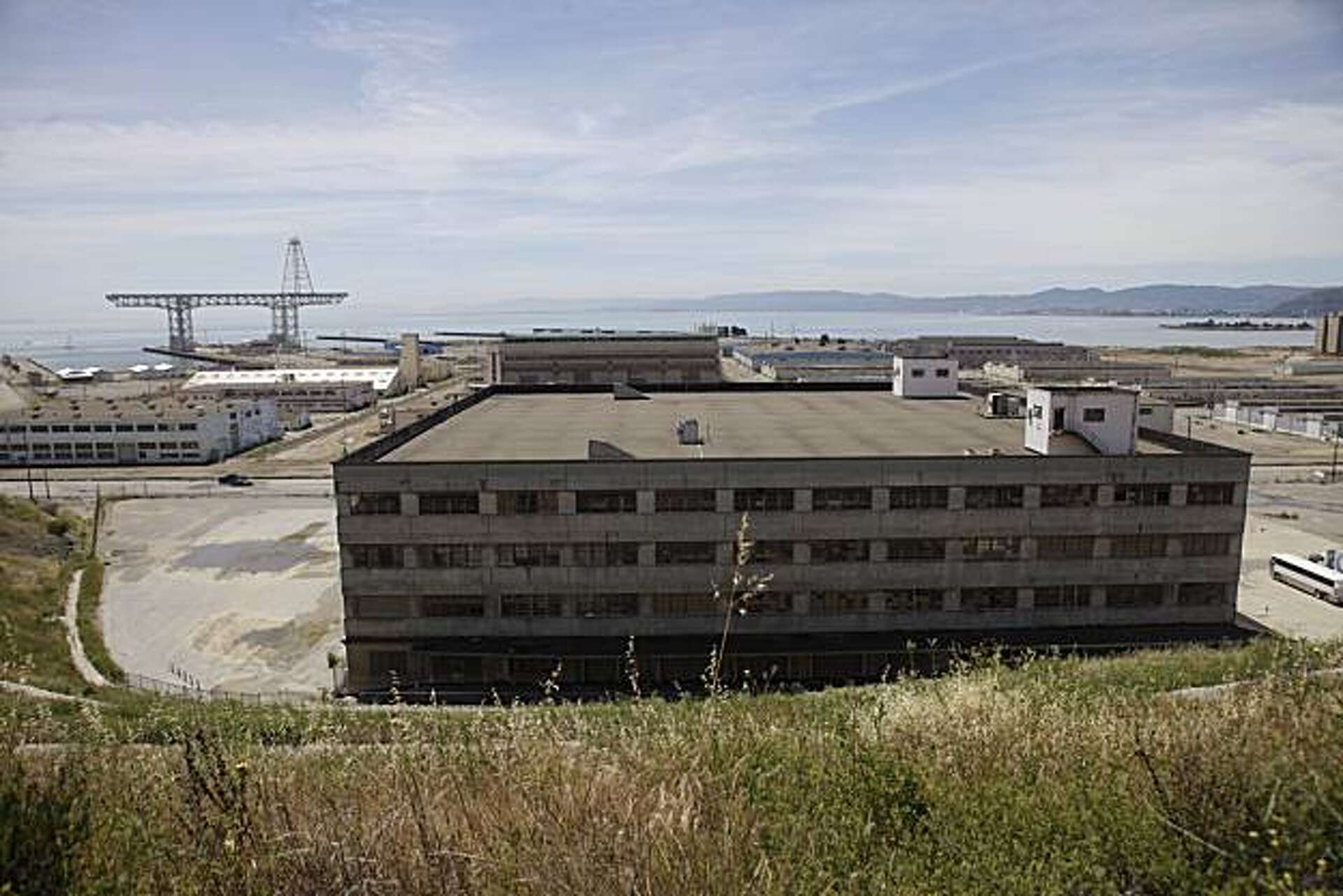 Hunters Point shipyard plan wins key approval
