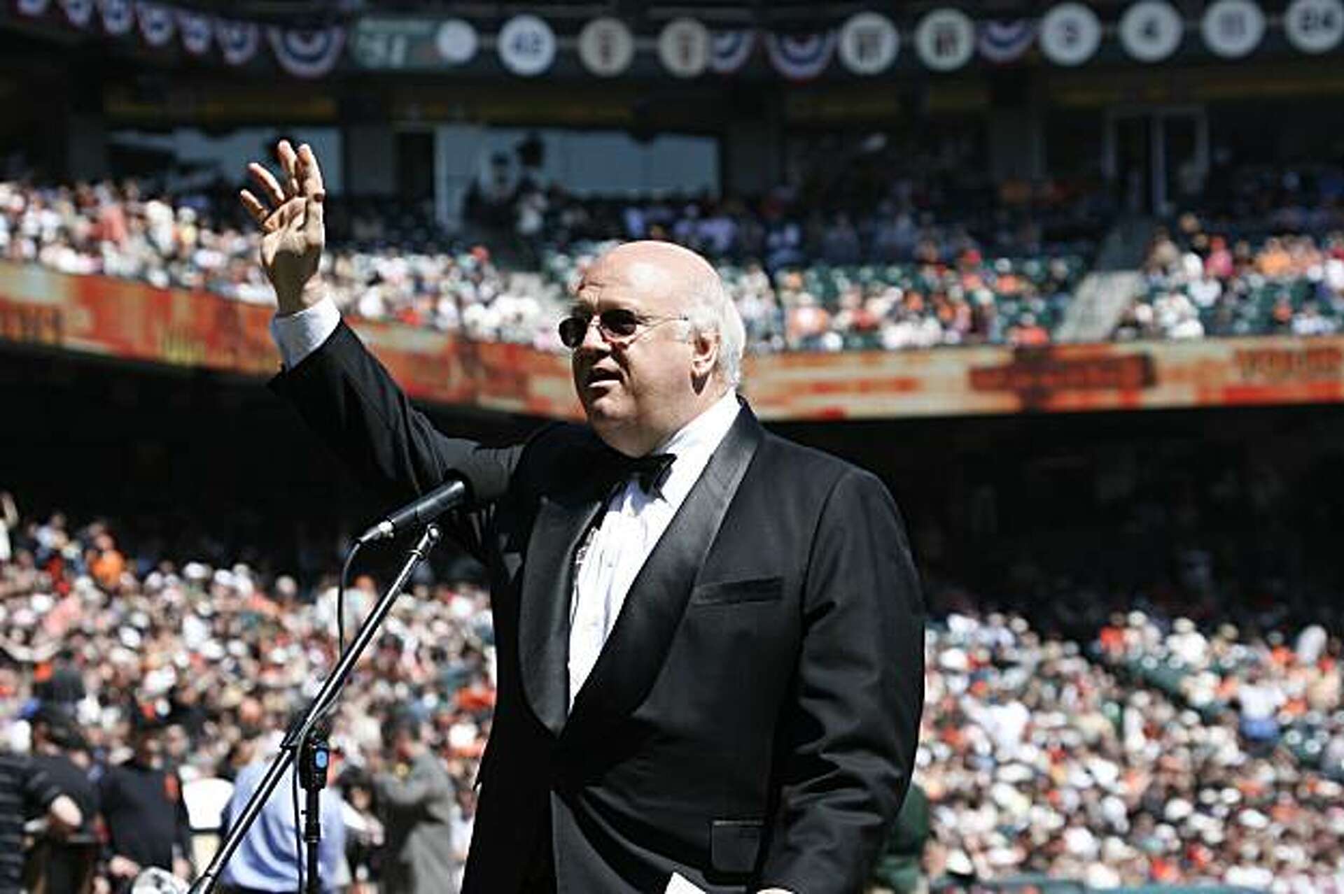 Jon Miller's passion takes him to Hall of Fame