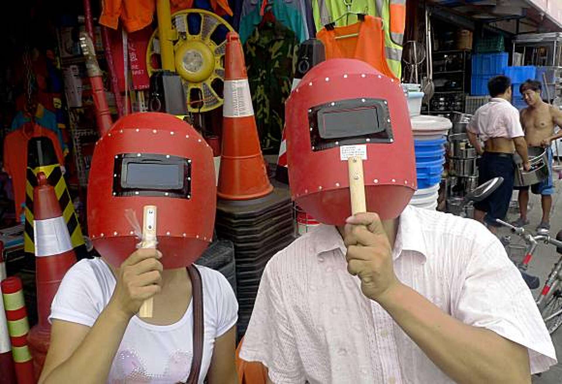 Couple crosses the world chasing solar eclipses