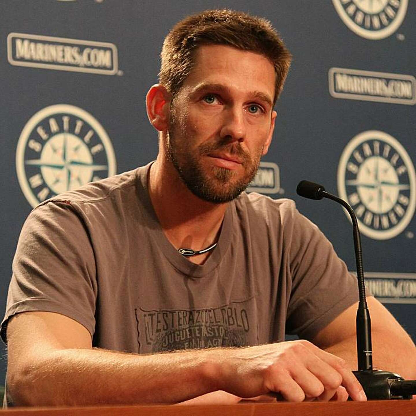 Rangers acquire Cliff Lee