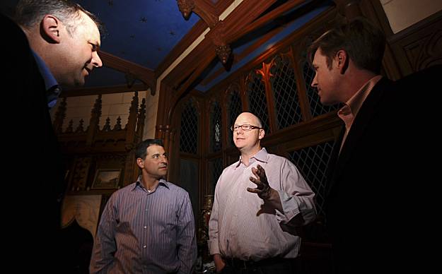 Banker uses 'sultan's tent' to woo startups