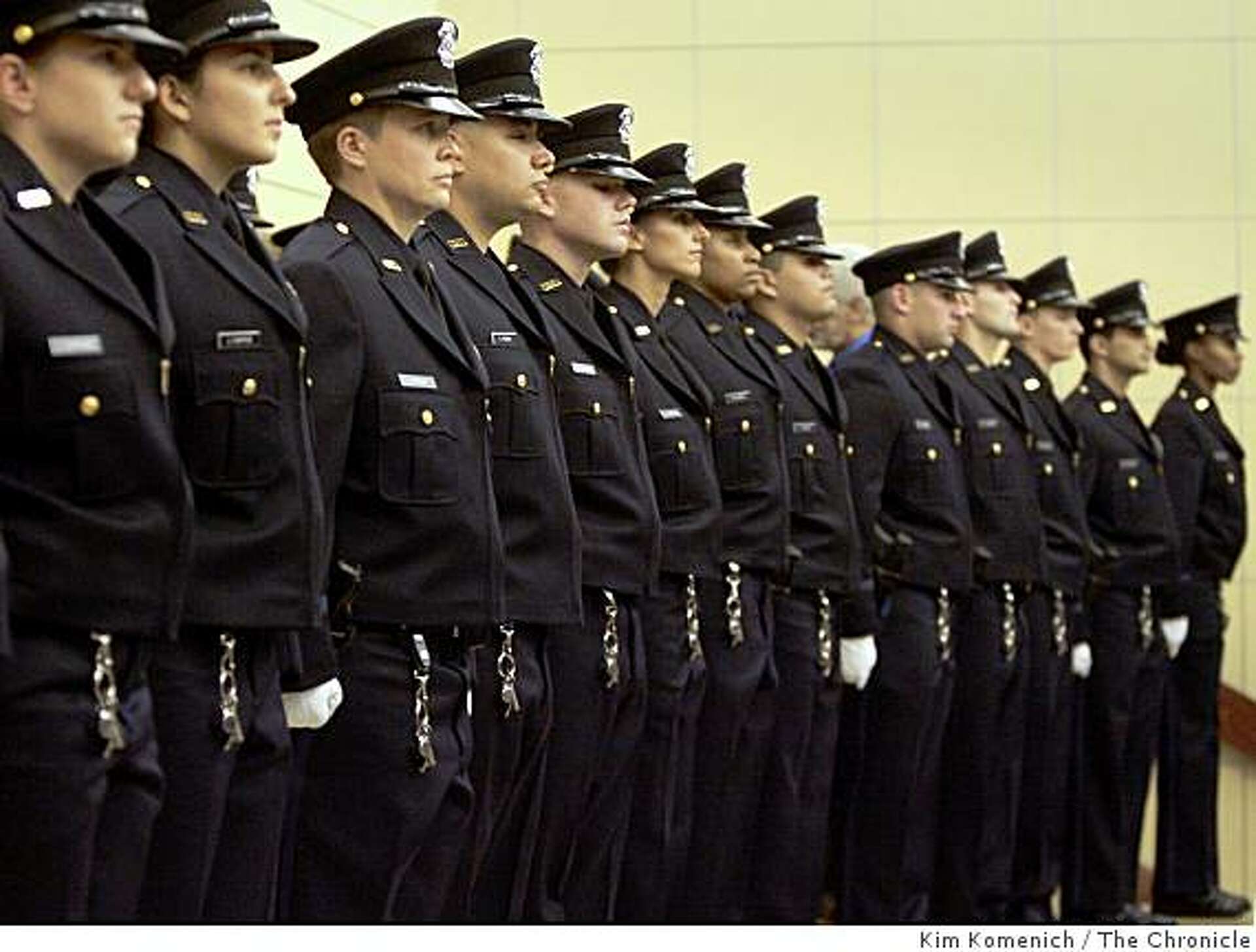 Oakland police force at record 837 officers