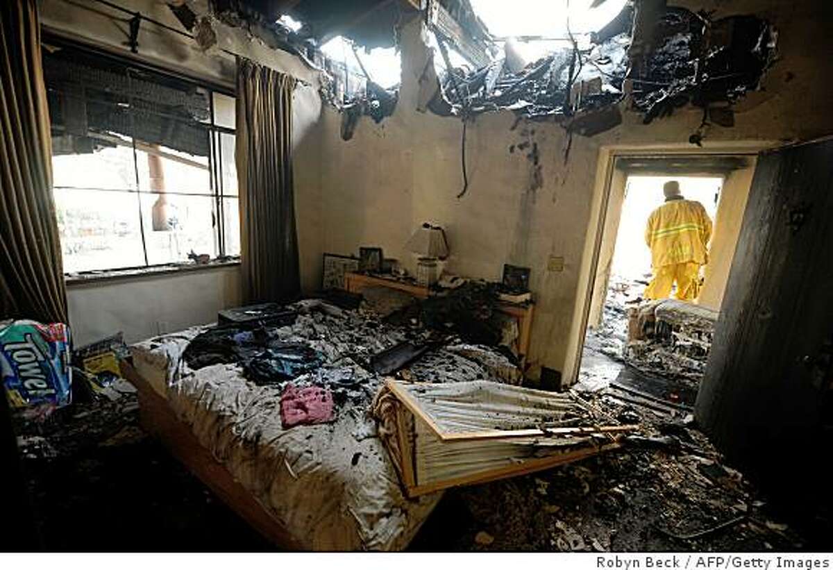 Tea Fire rages from Montecito to Santa Barbara