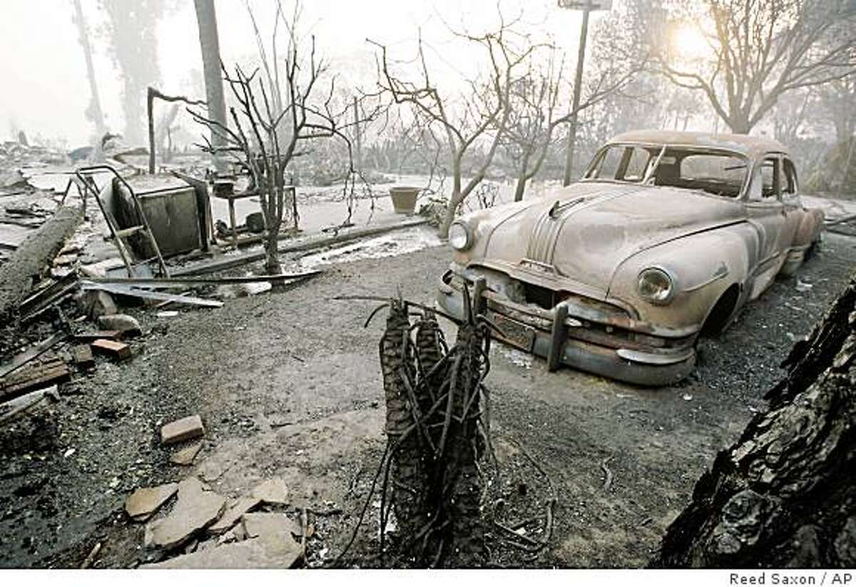 Tea Fire rages from Montecito to Santa Barbara