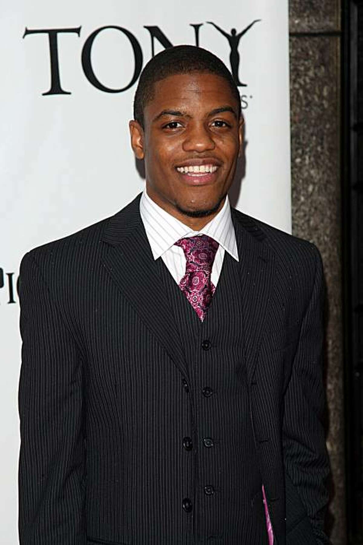 Tonys name 'Red' top drama, 'Memphis' musical