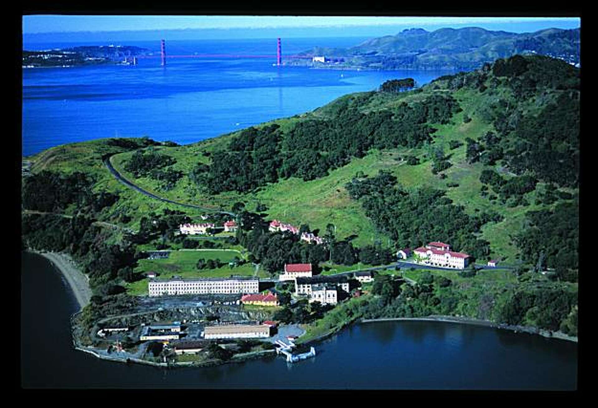 Can you name 15 islands in San Francisco Bay?