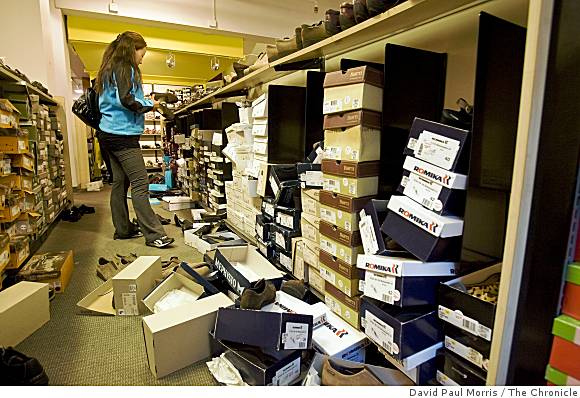 Mervyns, Shoe Pavilion gradually liquidating