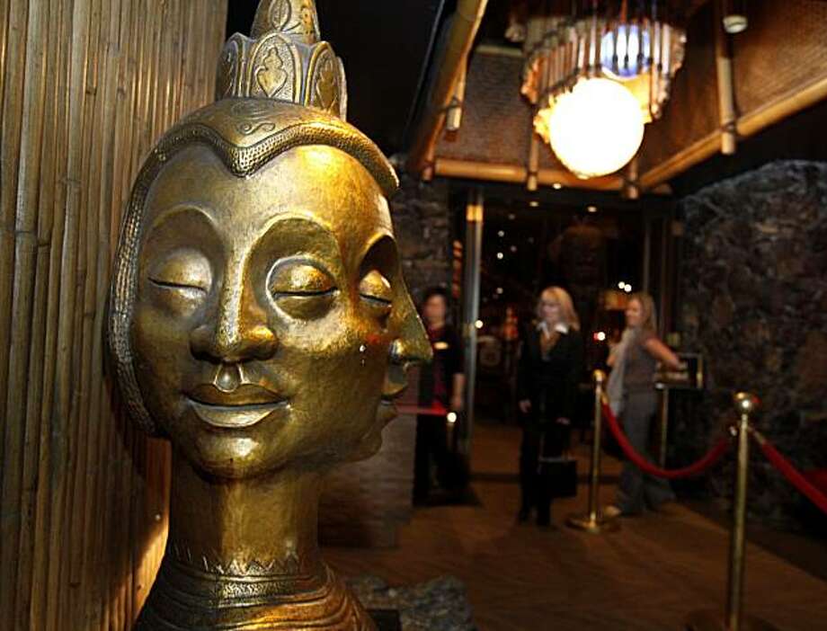 Is Tonga Room tiki bar in S.F. worth saving? - SFGate