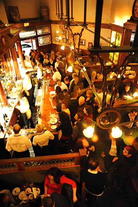 Comstock Saloon opens