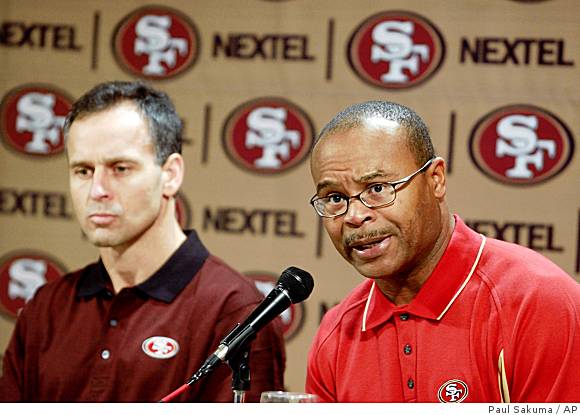 Singletary will stick around