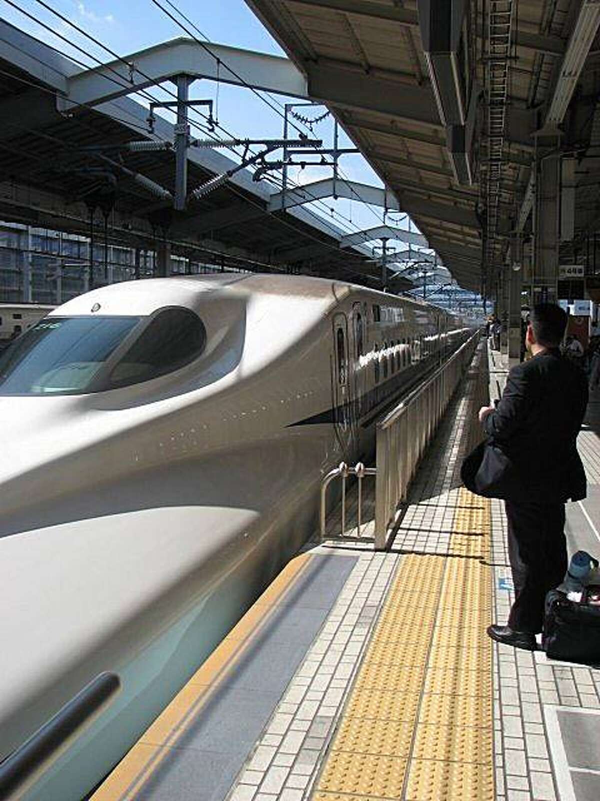 California can learn from Japan's Shinkansen