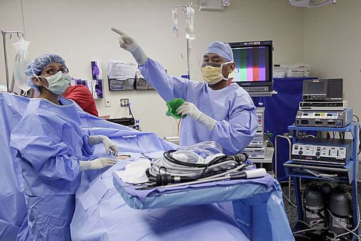 Indian doctors straddle two cultural worlds