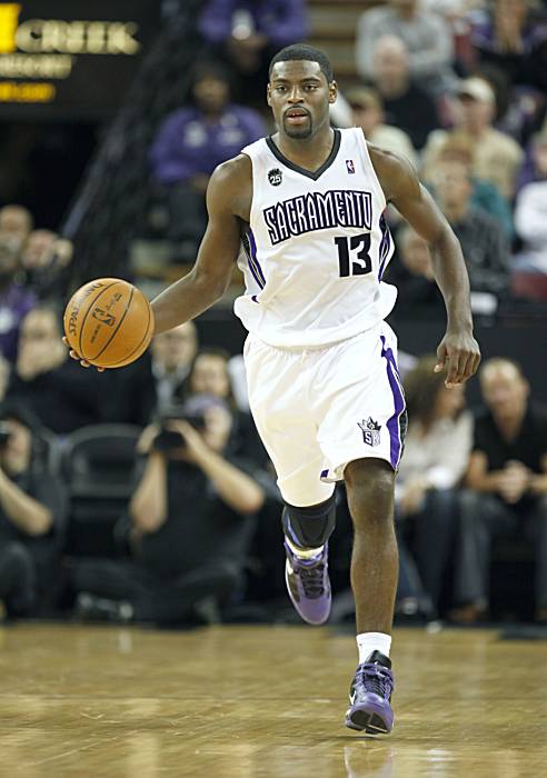 Kings' Evans beats out Curry for rookie honors