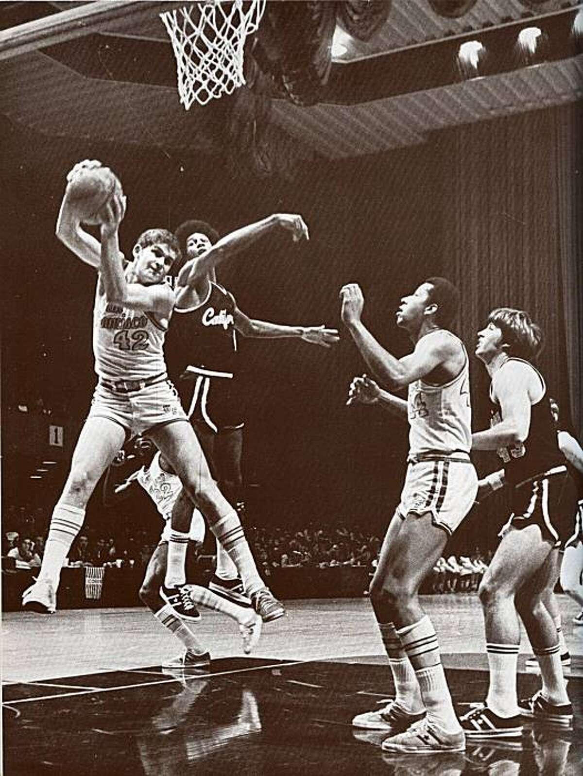 Ex-NBA, USF player dies at 58