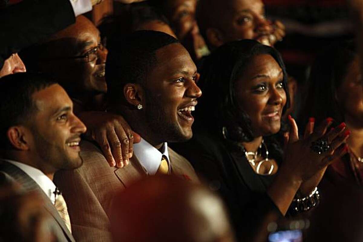 49ers bolster offensive line in draft