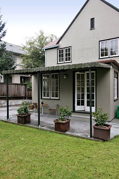 Traditional-style home for sale in Oakland