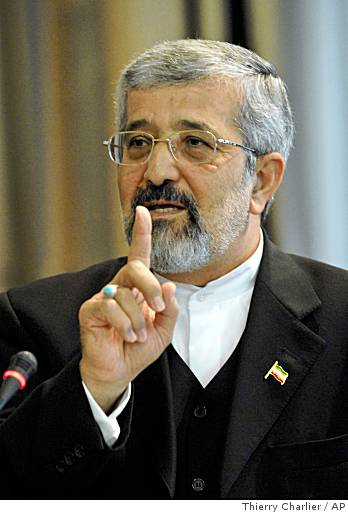 Iranian opens door to nuclear solution