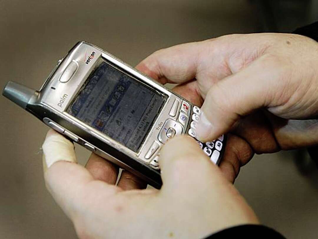 California bans text messaging while driving