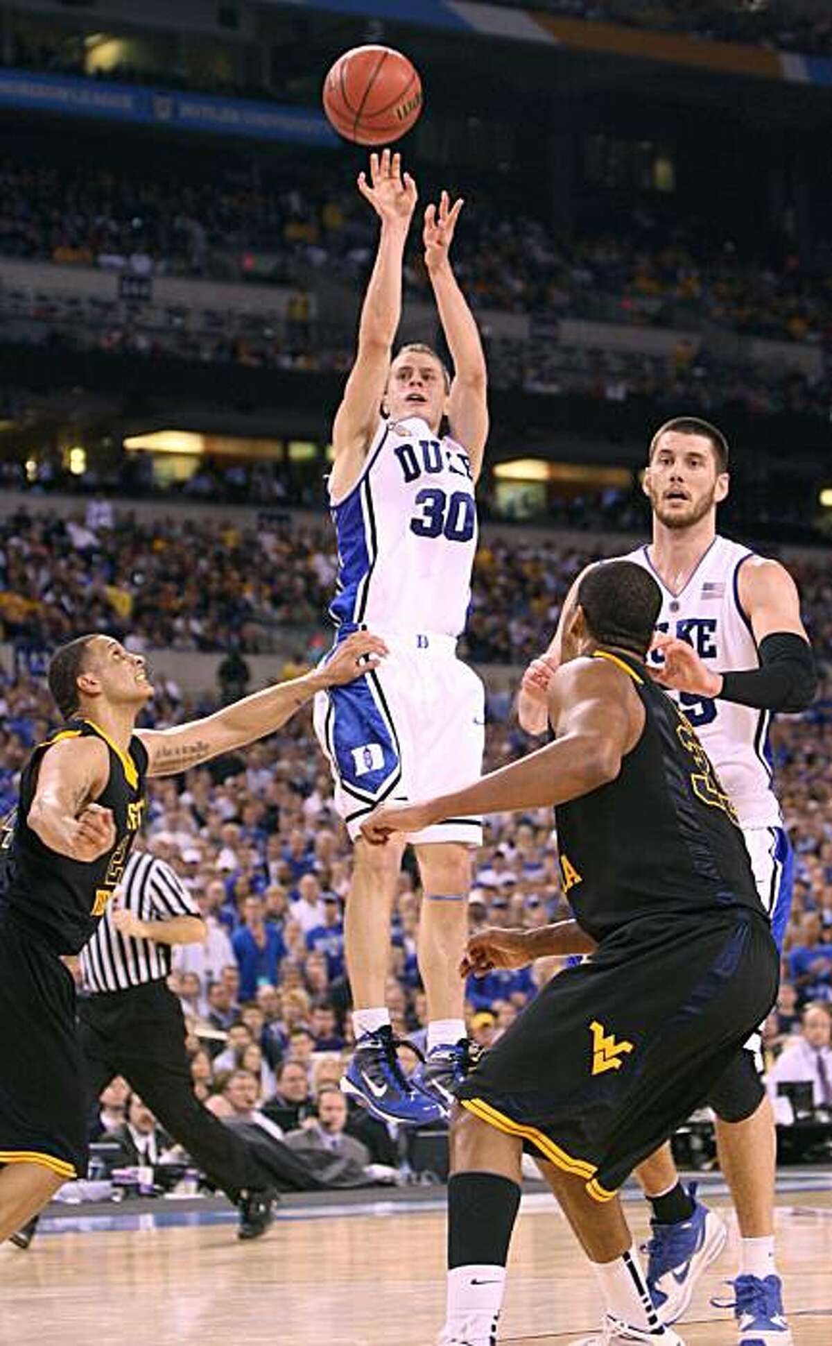 Blue Devils use shooting depth to sink Mountaineers