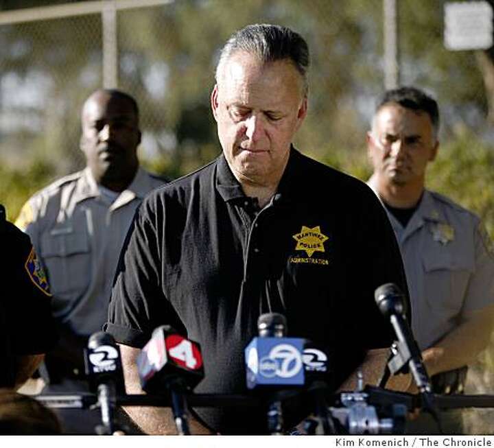 Martinez cop died trying to save 6 captives