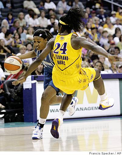 Wiggins enjoys her nonstop WNBA flight