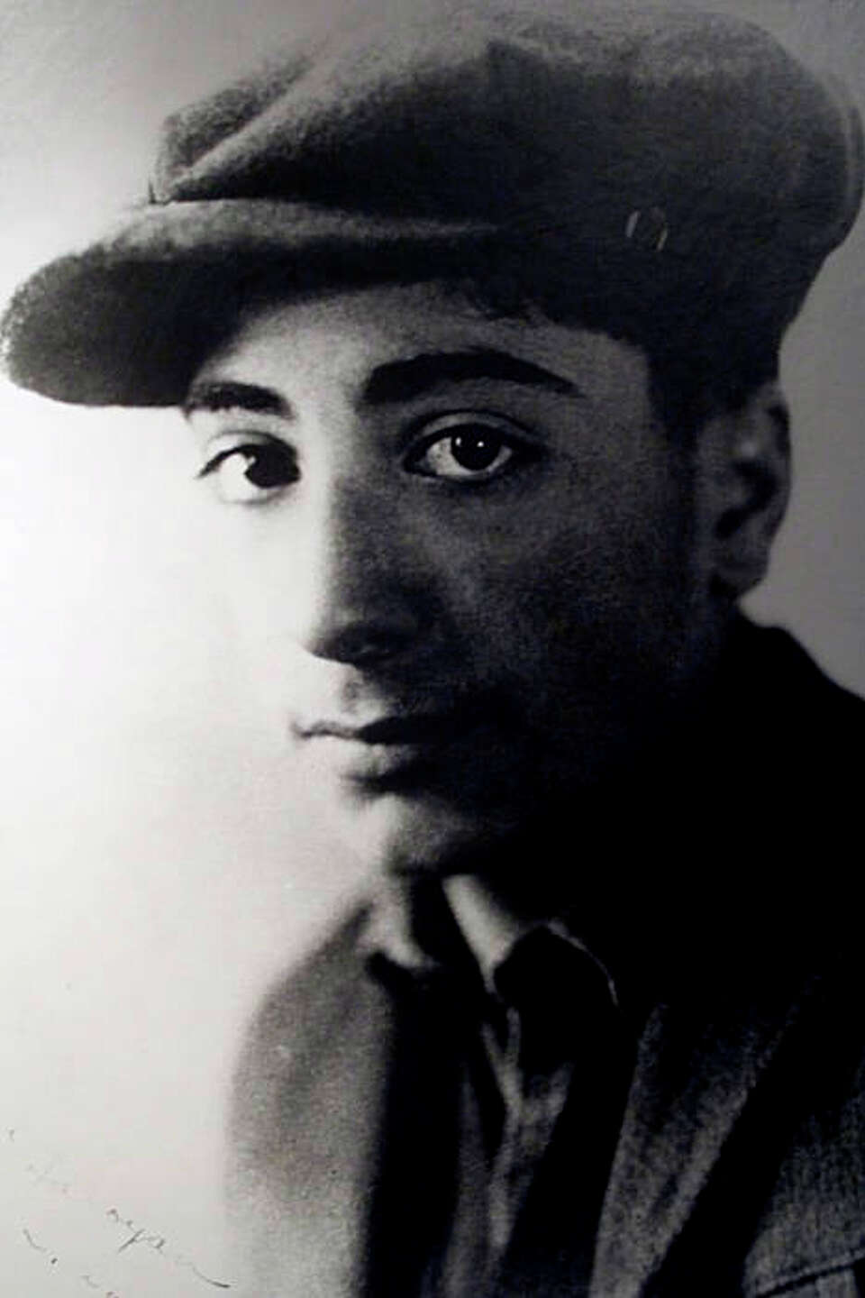 1984: Victor J. 'Trader Vic' Bergeron dies