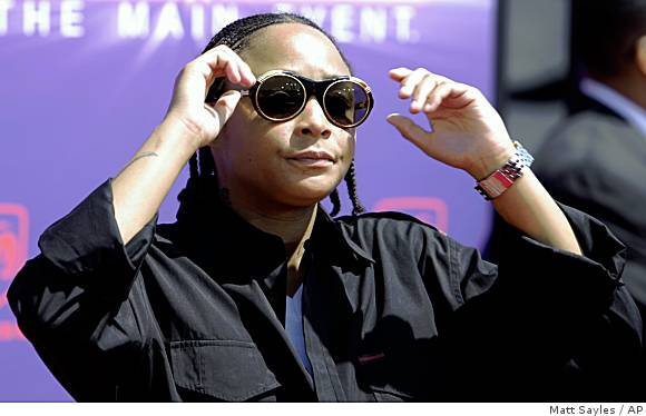 'Wire' actress arrested on minor drug charge