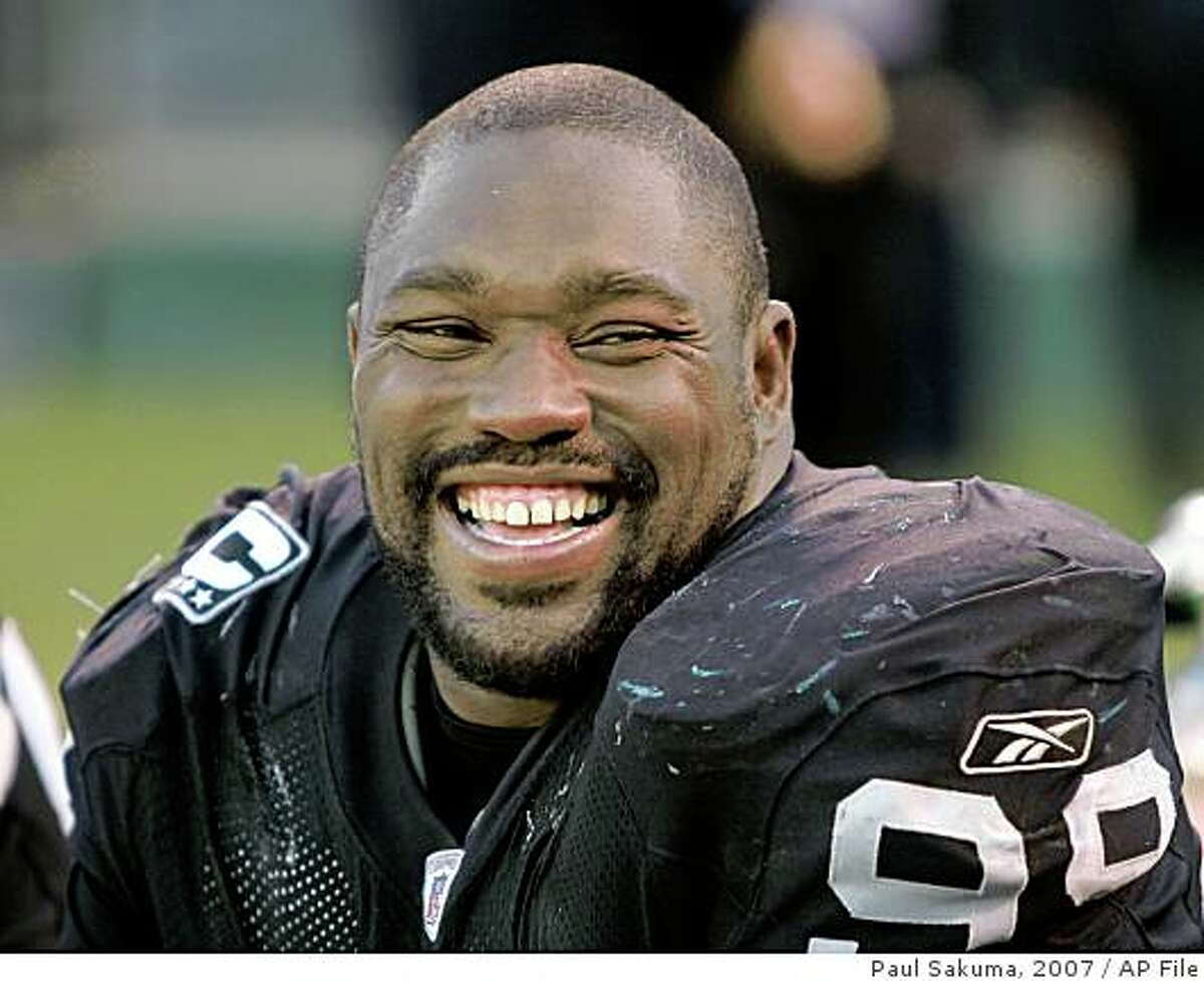 Sapp's Raider experience: 'Dark as a black hole'