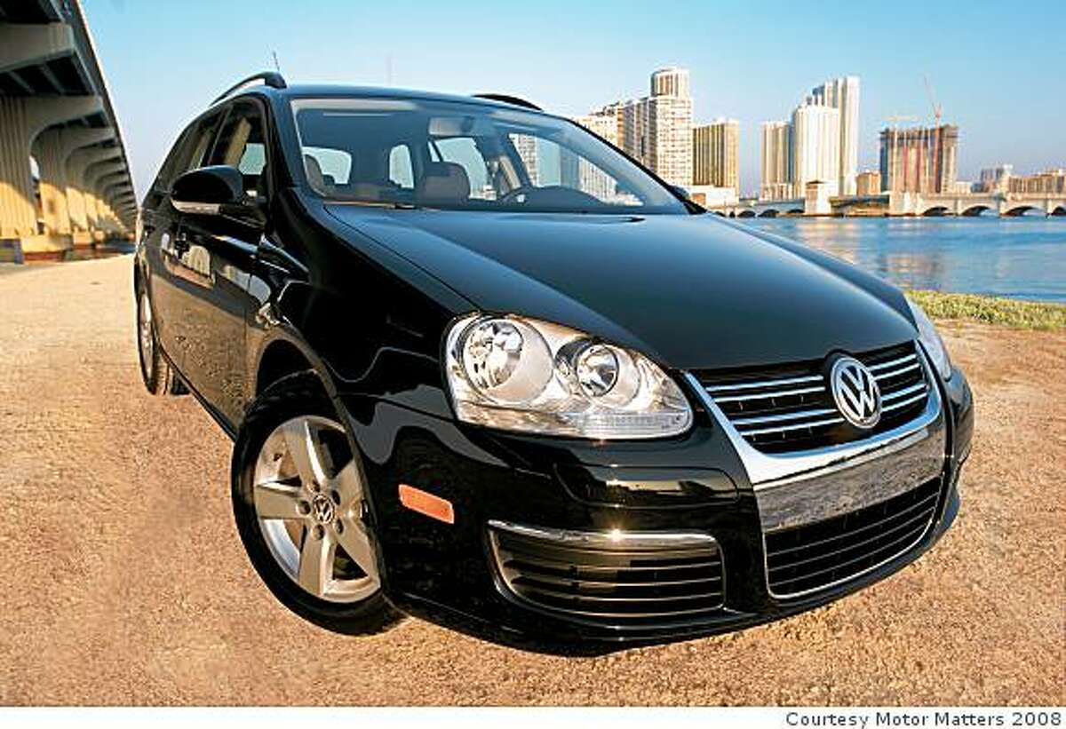 Volkswagen introduces the new 2009 Jetta SportWagen