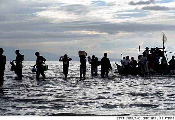 Muslim rebels kill at least 28 in Mindanao