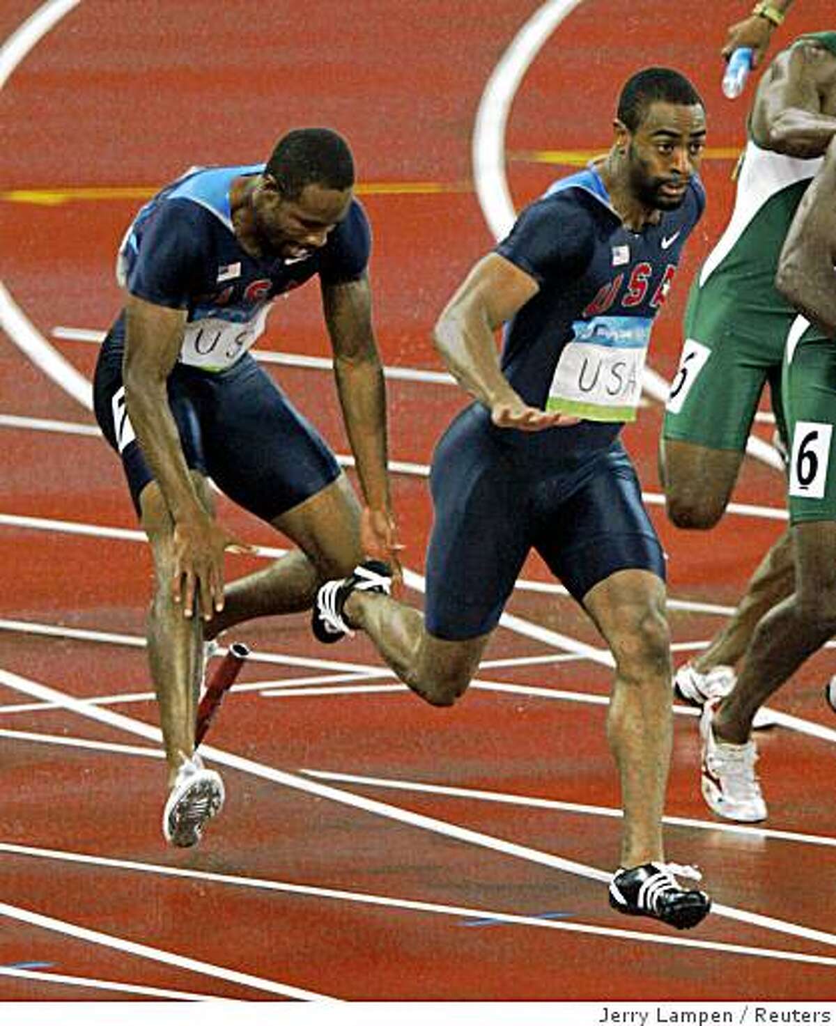 U.S. relays fail, Merritt leads U.S. sweep of 400