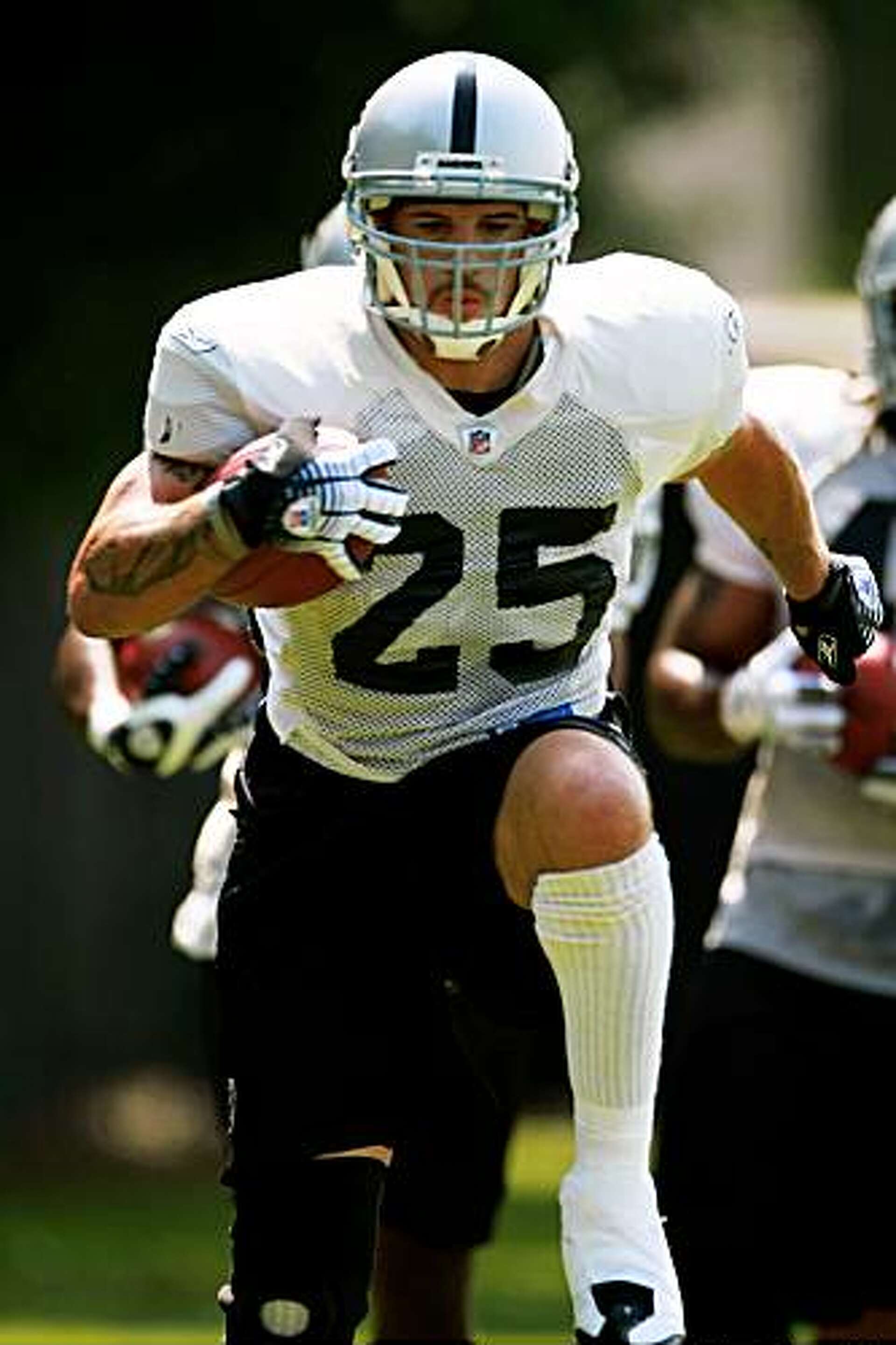 New twist for Fargas: He's established as starter