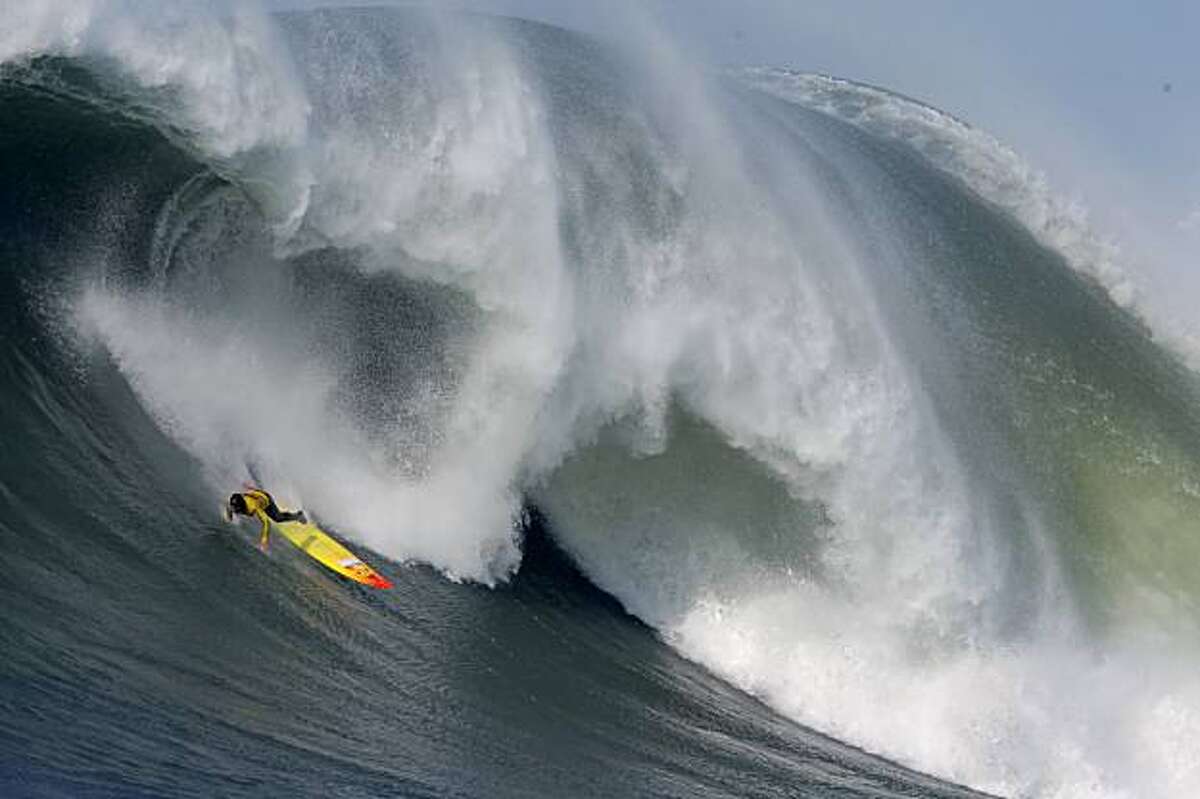 Photos: Mavericks Surf Contest 2010