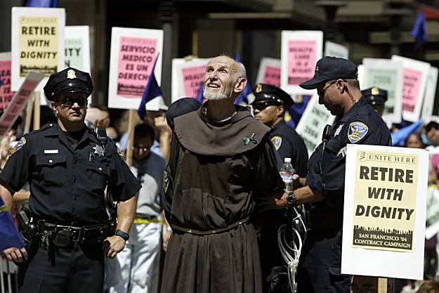 Protesting priest sentenced to prison again